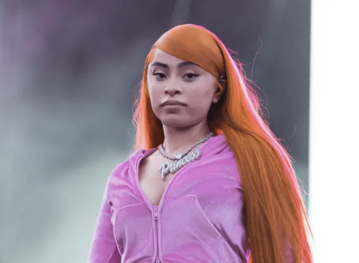 Ice Spice Fan Pretends to Pass Out During Her Rolling Loud Performance ...