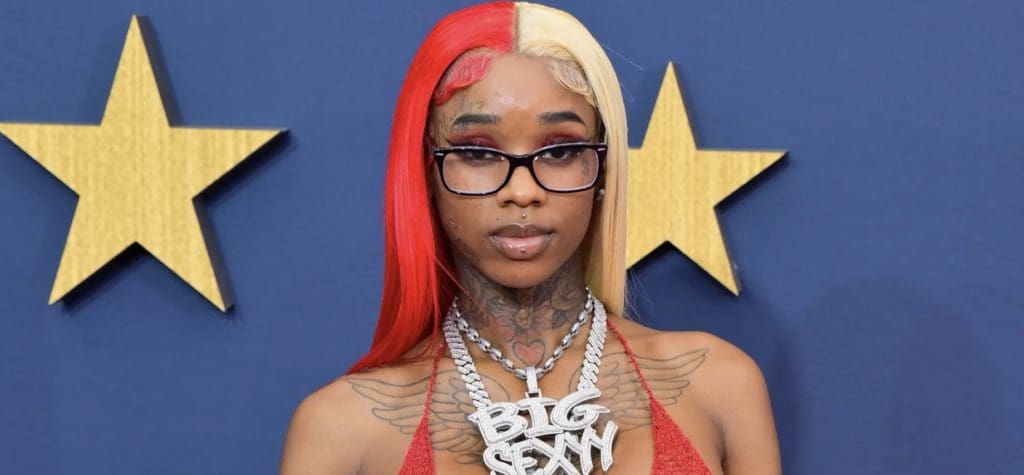 Sexxy Red Walks Men on a Leash During Rolling Loud Performance | www.lovebscott.com