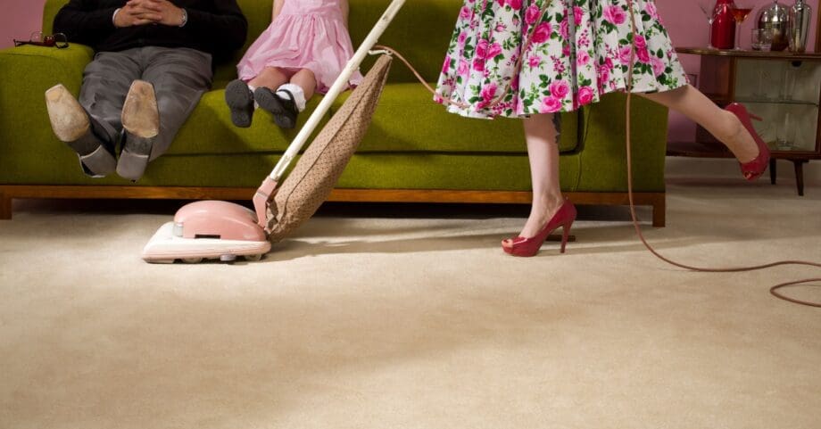 The Truth About Tradwife Influencers: Is This The New Tradition?