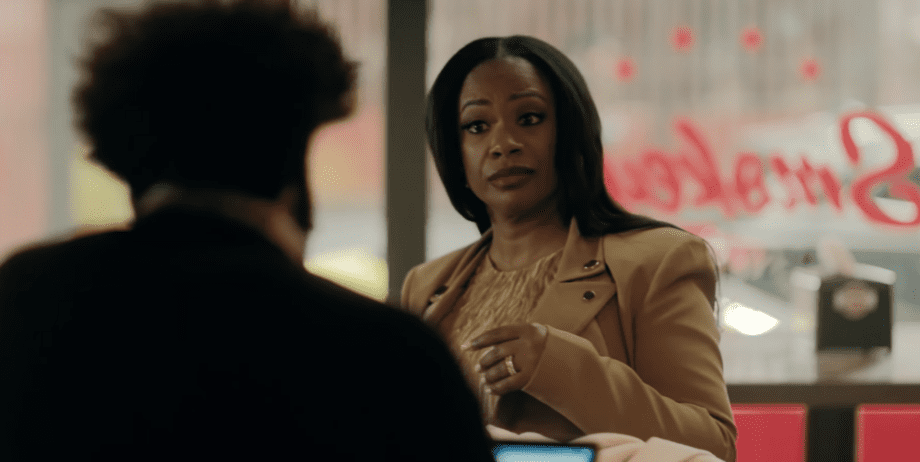 Exclusive: Roselyn Drops By Smokey's with a Few Business Ideas in 'The ...